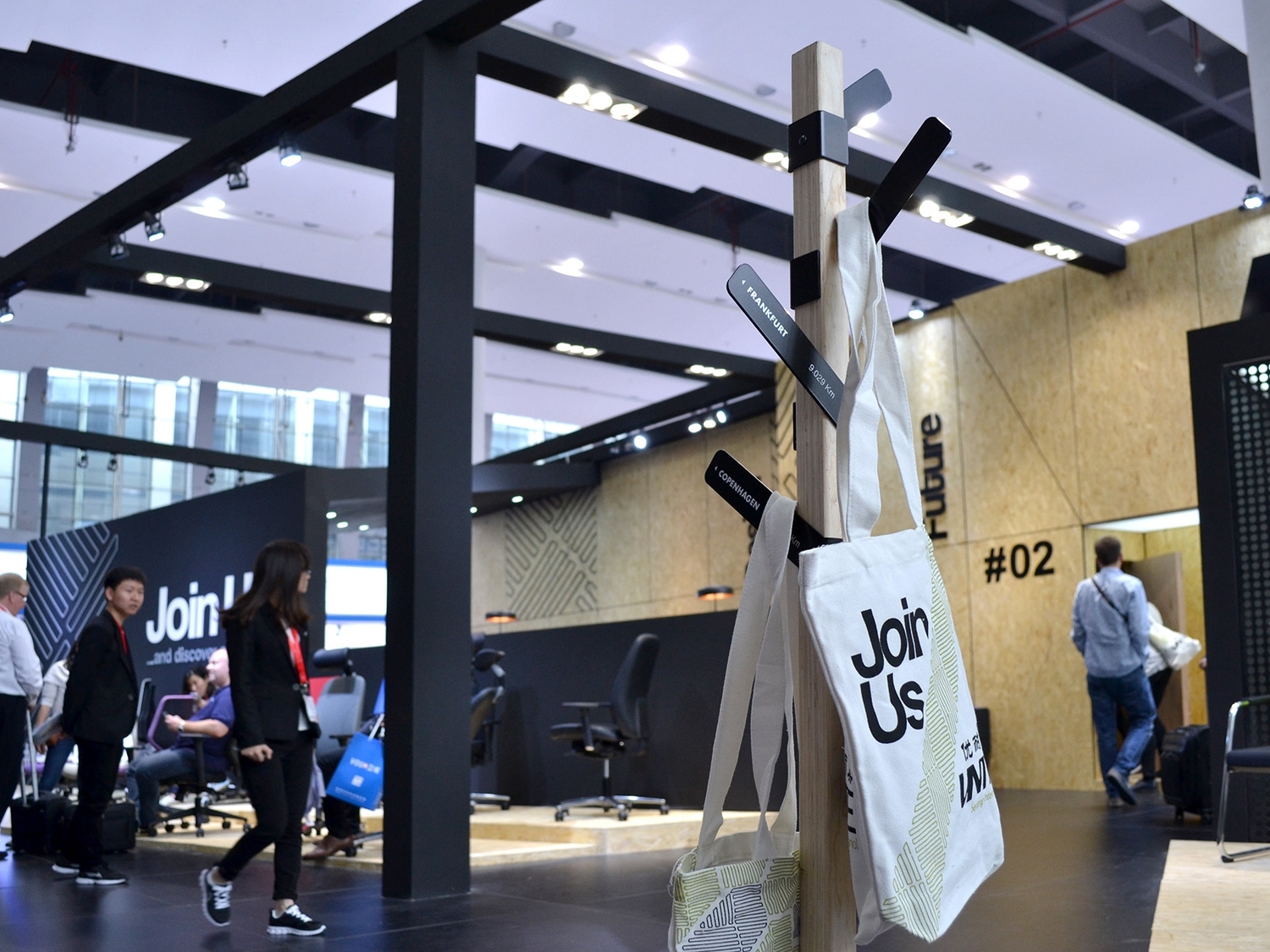 STAND UNITE SEATING INTERNATIONAL - Guangzhou, China - Made Design